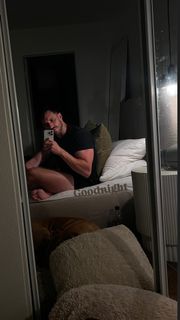 Photo galleries - wikiFeet Men