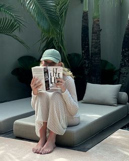 Photo galleries - wikiFeet