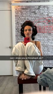 Emily Rudd's feet