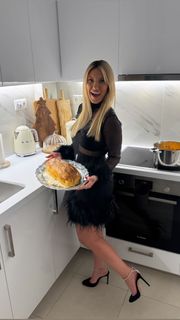 Photo galleries - wikiFeet