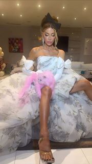 Photo galleries - wikiFeet