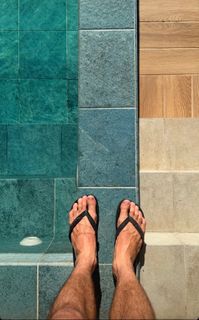 Clark Gable III's feet